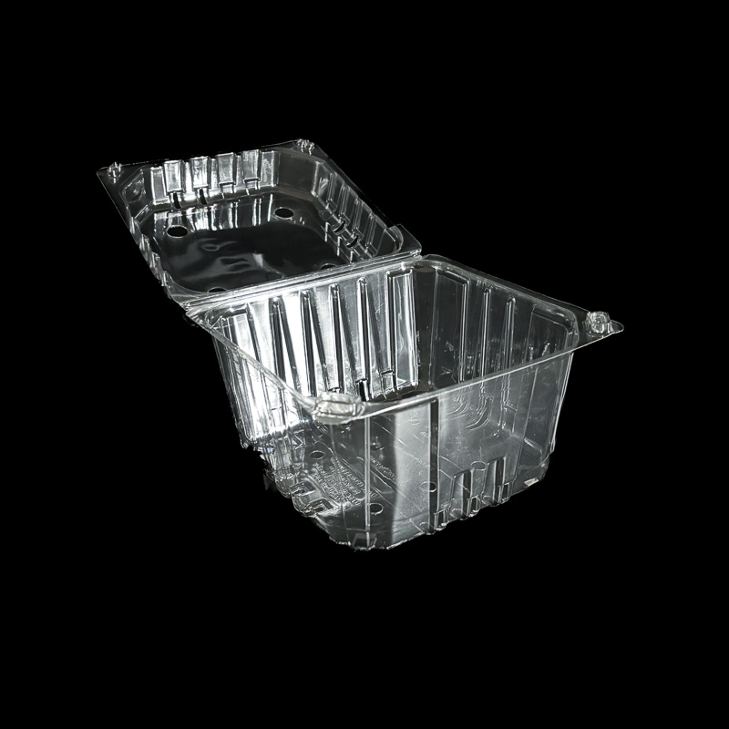 C1064 4 lb Plum Clamshell - Midlantic Labeling and Packaging